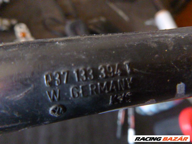 Volkswagen Passat B3 ALAPJÁRATI MOTORRA LEVEGŐ CSŐ 037133394 ...