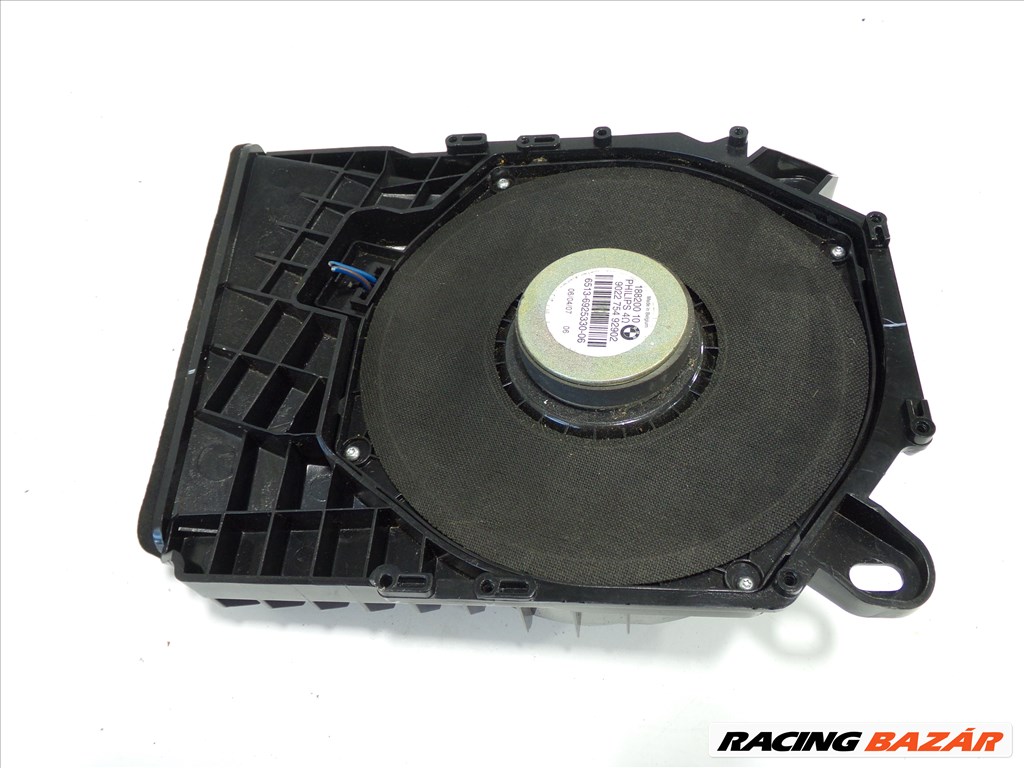 BMW E90 E91 E92 E87 jobb első ülés alatti mélynyomó mély hangszóró ...