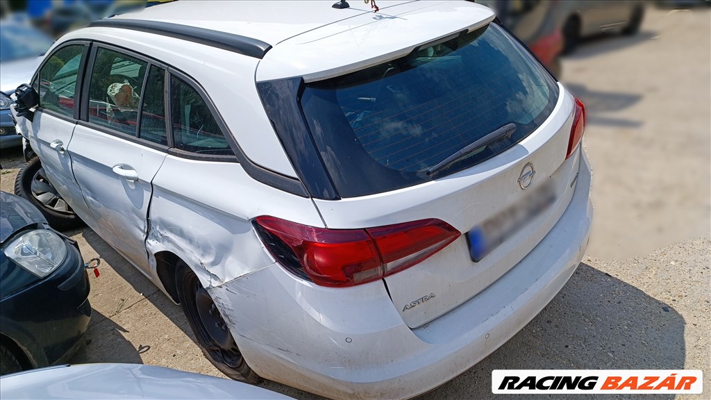 Opel Astra K Sport Tourer 1.4 Turbo B14XFT bontott alkatrészei ...