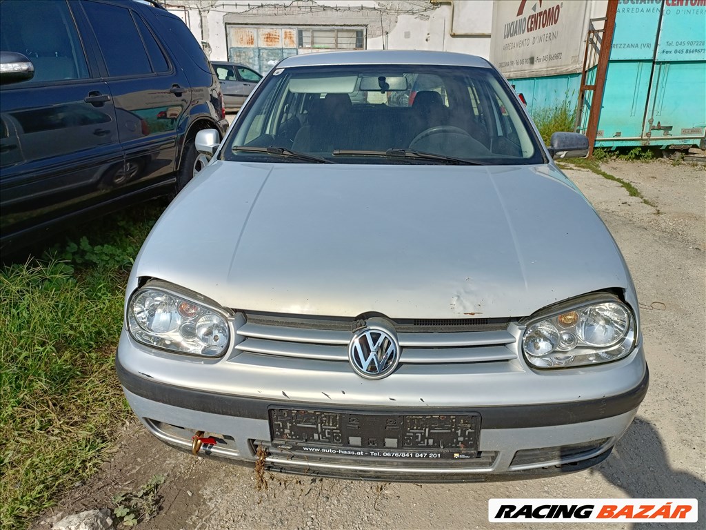 Volkswagen Golf IV 1.4 16V karosszéria elemek LB7Z színben eladók ...