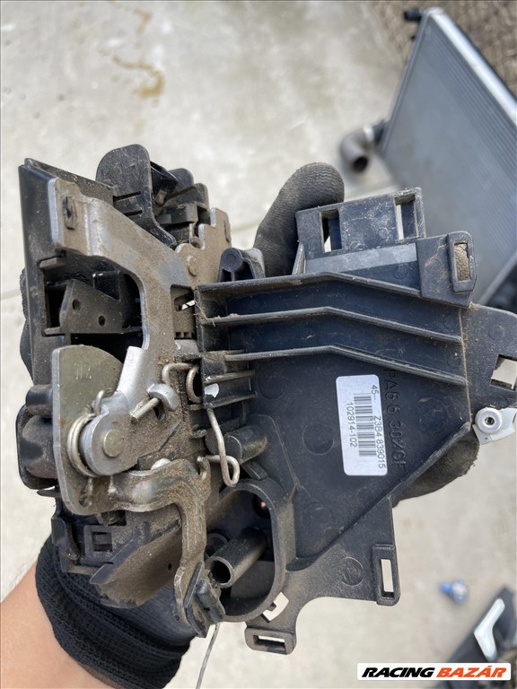 Ajtózár szerkezet 3B4 839 015 | Racingbazar.hu