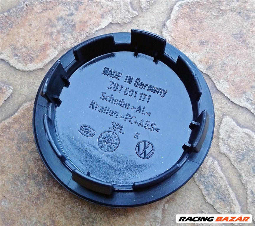 Új, Gyári Volkswagen (VW) felni kupak, felni közép 3b7601171 ...