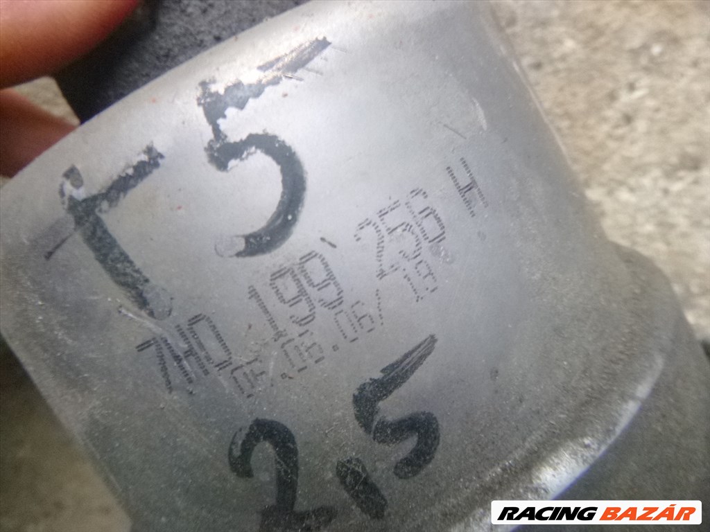 Volkswagen Transporter T5 2006, 2.5 Tdi motor tartóbak 7H0 199 256 H ...