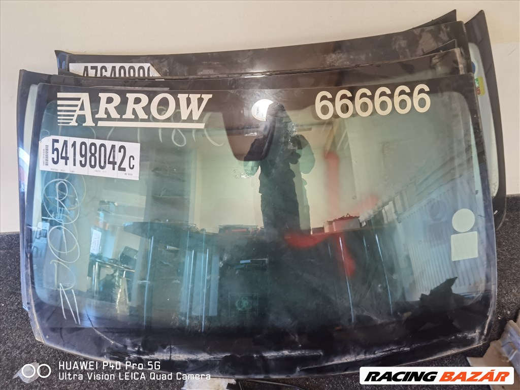 Mercedes E-osztály W213 első szélvédő | Racingbazar.hu