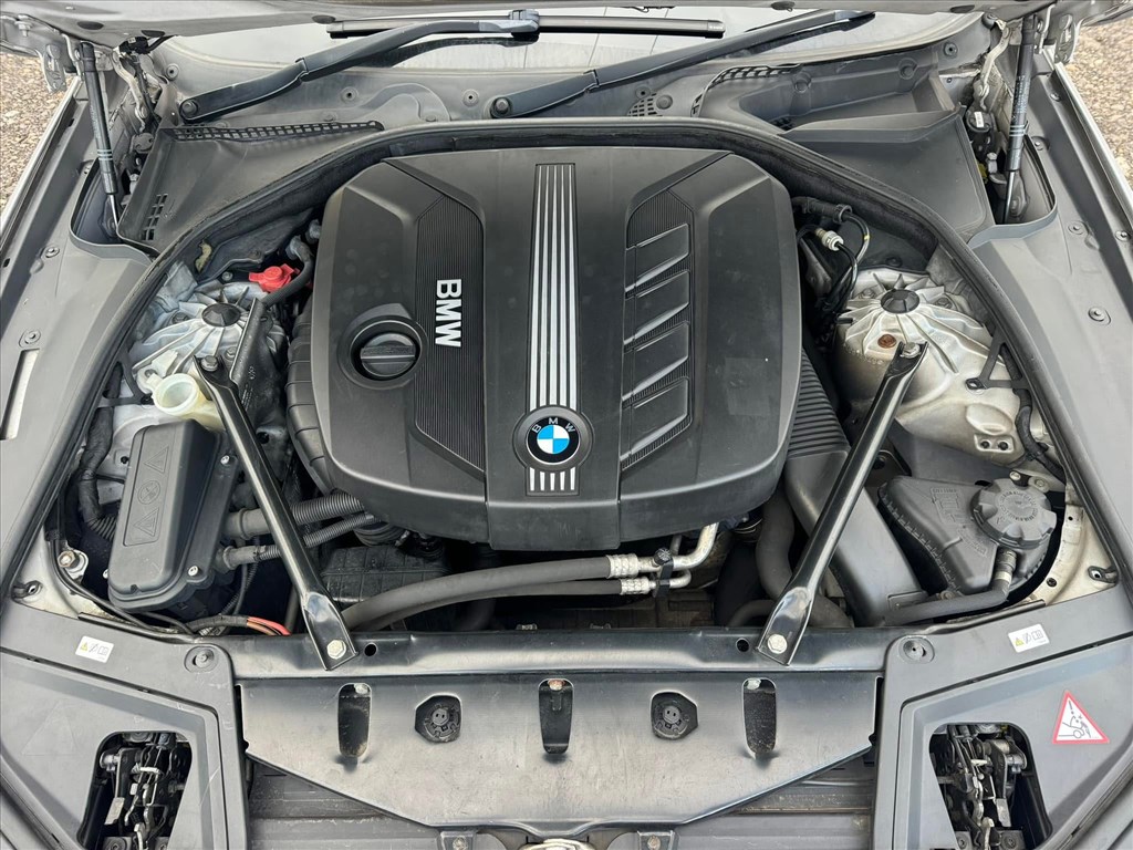BMW F10/11N47D20C motor eladó. | Racingbazar.hu