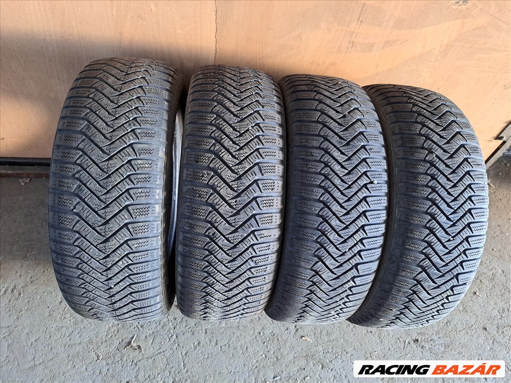 4db 185/60 R14 Laufenn téli gumi eladó! (DOT2019) ára! 8500Ft/db Állapota: 5-6mm minta ...