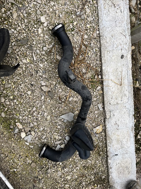 Audi A4 (B9 - 8W) Turbó cső 8K0.145.673.AC | Racingbazar.hu