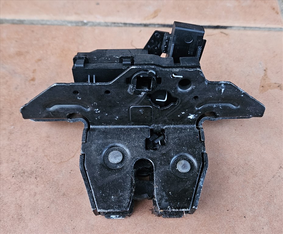 Opel Astra K Csomagtérajtó zár KOMBI 13524683 | Racingbazar.hu