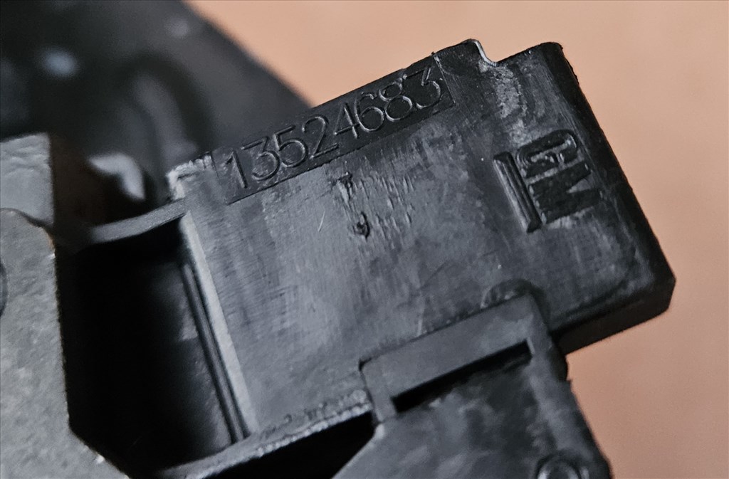 Opel Astra K Csomagtérajtó zár KOMBI 13524683 | Racingbazar.hu