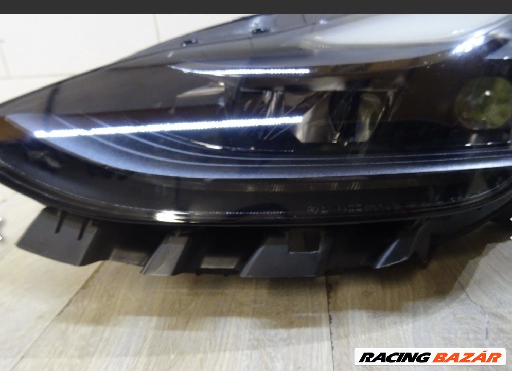 Tesla Model 3 Bal első fényszóró | Racingbazar.hu