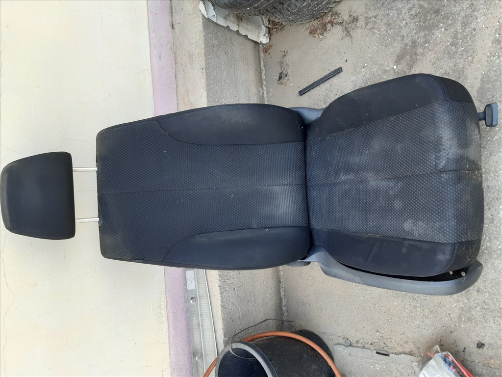 Volkswagen Passat B6 Jobb Első Ülés | Racingbazar.hu