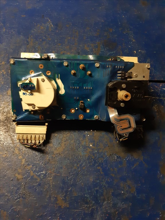 Volkswagen Passat B2 Óraegység / Kilométeróra | Racingbazar.hu