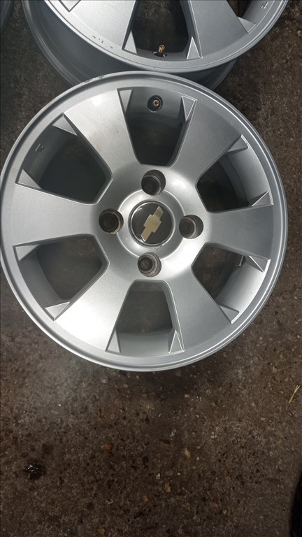 4x114.3 lyukosztású 6JJ 15" használt (gyári felni) alufelni ...