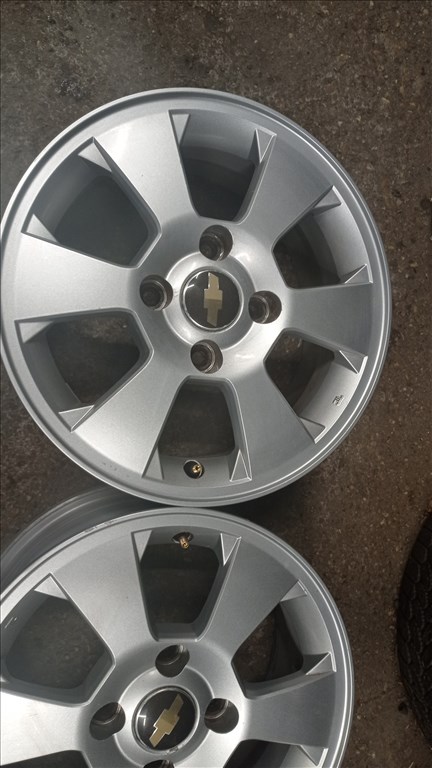 4x114.3 lyukosztású 6JJ 15" használt (gyári felni) alufelni ...