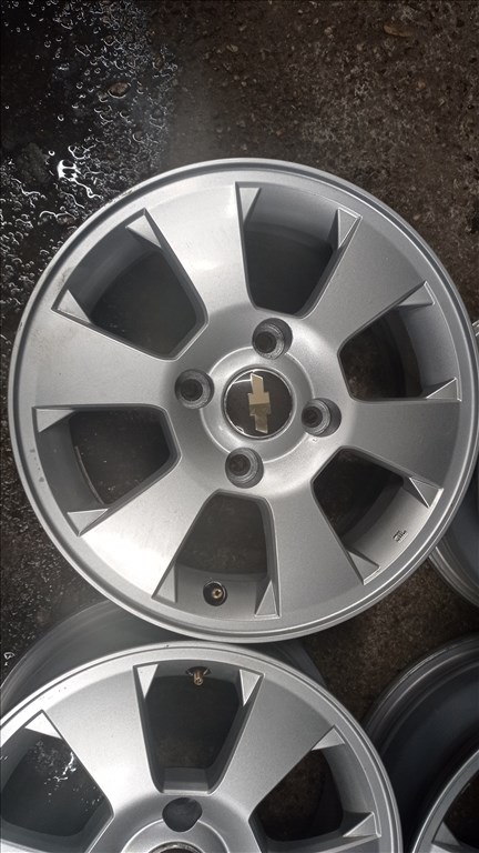 4x114.3 lyukosztású 6JJ 15" használt (gyári felni) alufelni ...