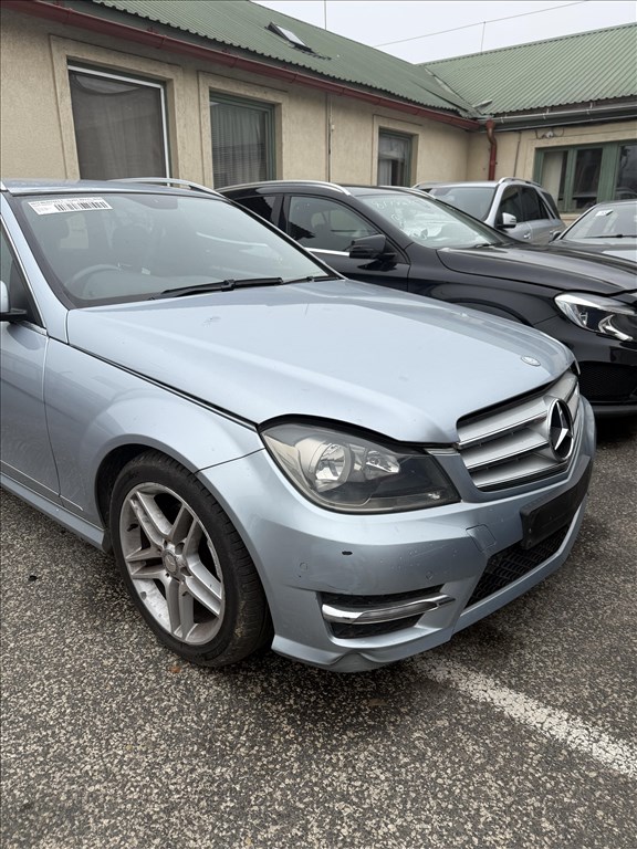 Mercedes C-osztály W204 komplett eleje | Racingbazar.hu