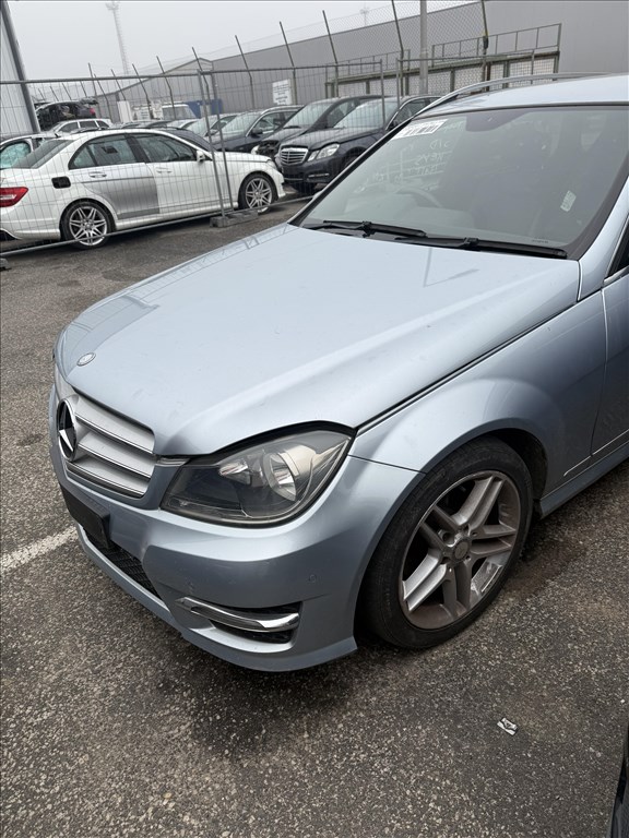 Mercedes C-osztály W204 komplett eleje | Racingbazar.hu