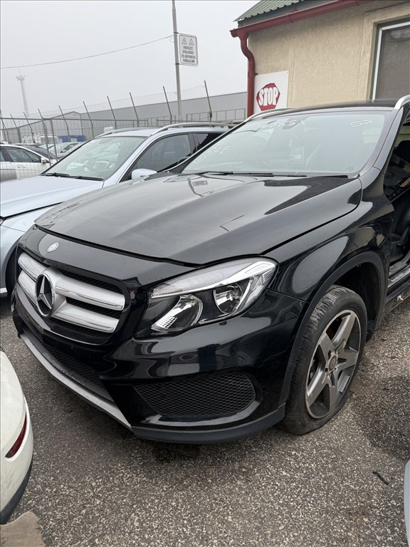 Mercedes GLA-osztály X156 komplett eleje | Racingbazar.hu