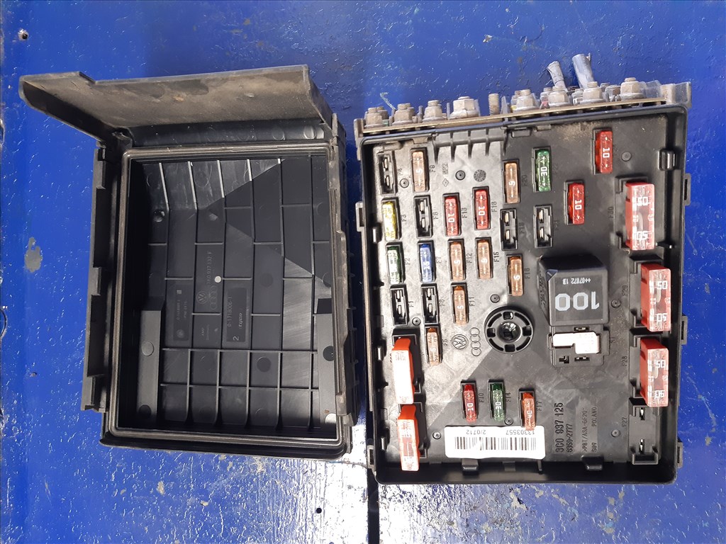 Volkswagen Passat B6 Biztosítéktábla / Relé Tábla | Racingbazar.hu