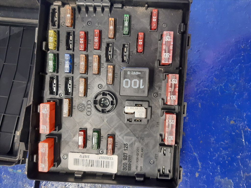 Volkswagen Passat B6 Biztosítéktábla / Relé Tábla | Racingbazar.hu