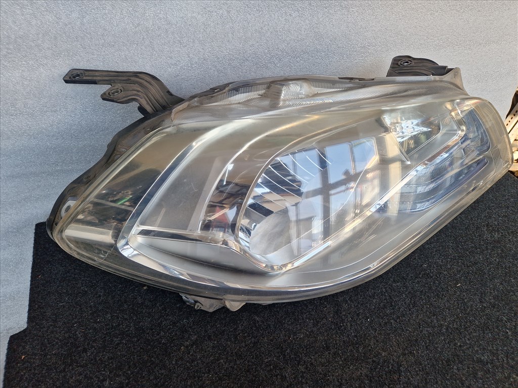 SUZUKI SX4 S-CROSS (JY) jobb első fényszóró | Racingbazar.hu