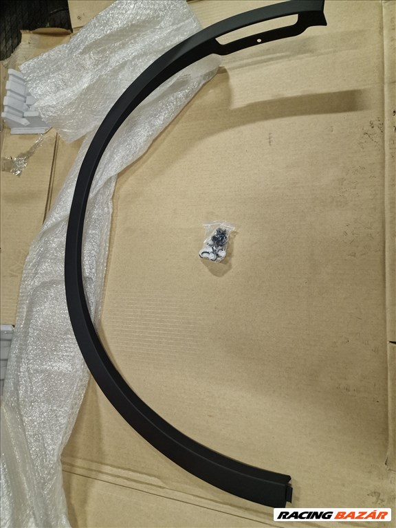 Tesla Model Y Jobb első sárvédő ív, díszléc | Racingbazar.hu