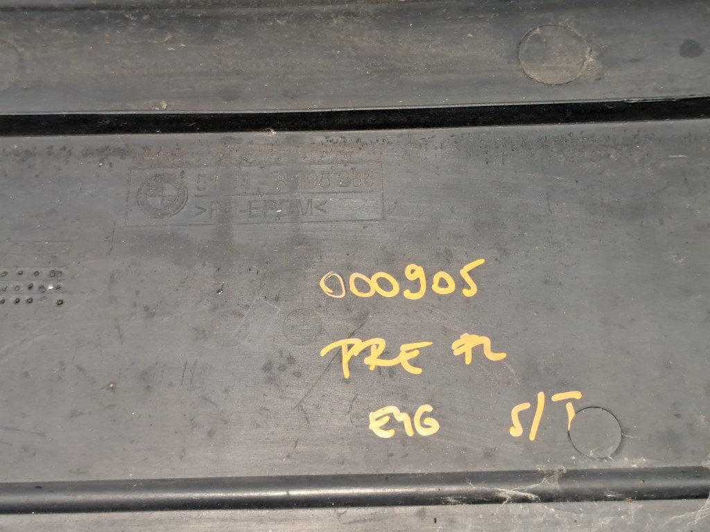 BMW E46 sedan touring elsõ lökhárító rendszám tartó díszléc mûanyag ...