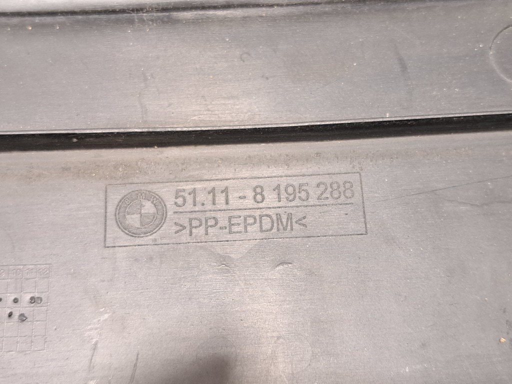 BMW E46 sedan touring elsõ lökhárító rendszám tartó díszléc mûanyag ...