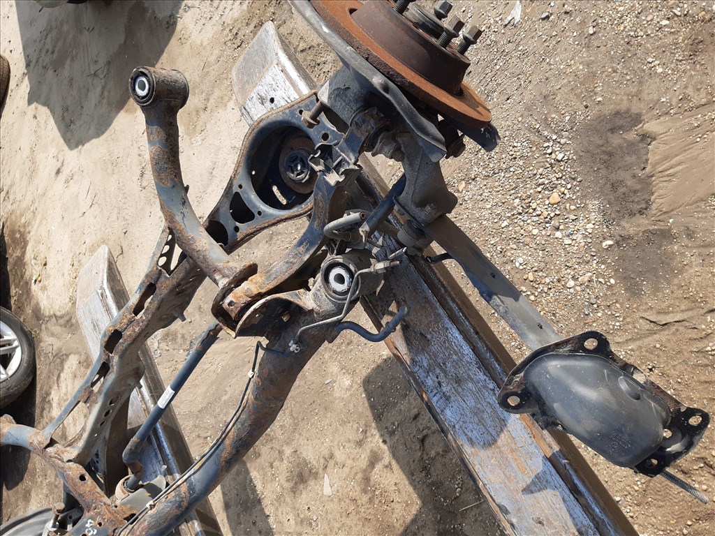 Volkswagen Passat B6 Hátsó Híd Tárcsafékes | Racingbazar.hu