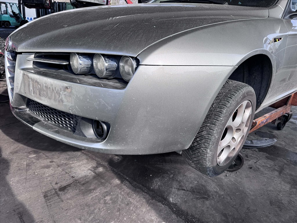 Alfa Romeo 159 lökhárító sárvédő lámpa motorháztető homlokfal ...