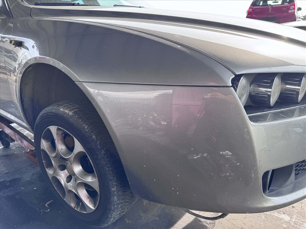 Alfa Romeo 159 lökhárító sárvédő lámpa motorháztető homlokfal ...
